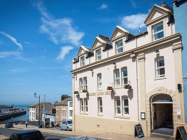The Golden Lion Hotel - Maryport