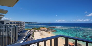 Japanese-Western Room With Sea View | Vista da sacada