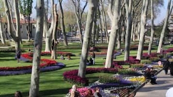 Área para churrascos e piqueniques