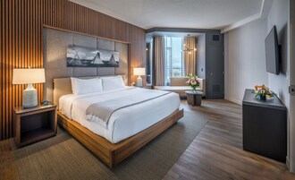 Suite Presidencial, 1 cama king-size | Roupa de alta qualidade, camas de colchão pillowtop, minibar 