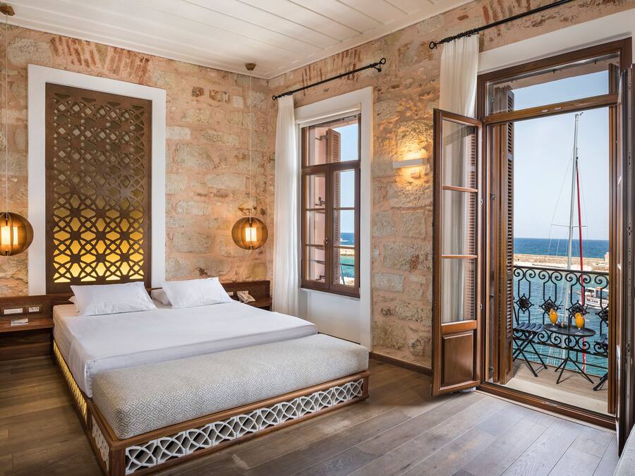 Suíte júnior, sacada, vista para o mar | Roupas de cama de algodão egípcio, roupas de cama premium