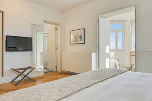 Minibar, cofre no quarto, quartos insonorizados, Wi-fi grátis 