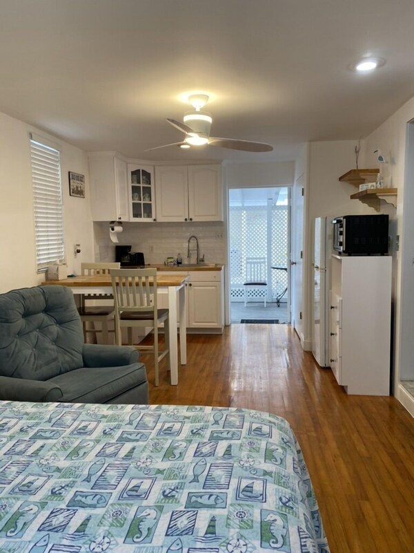 Twins Inn & Apartments - Treasure Island, FL