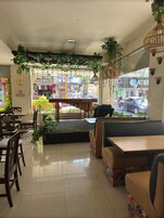 Pequenos-almoços, almoços e jantares servidos