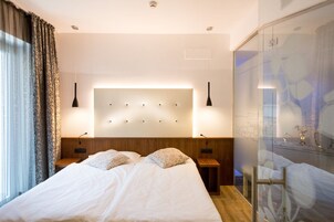 Quarto casal ou duplo | Roupas de cama premium, cofres nos quartos, escrivaninha