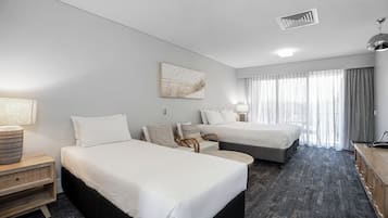 Quarto Executivo (King and Single with View) | 1 quarto, roupa de alta qualidade, camas de colchão pillowtop