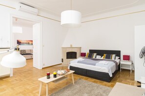 Apartamento Deluxe, 2 quartos | 2 quartos, com decoração personalizada, com mobília individualizada 