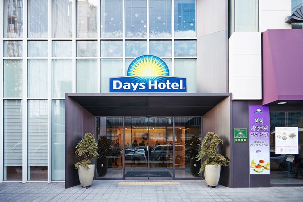 Days Hotel by Wyndham Seoul Myeongdong in Seoul: Find Hotel Reviews ...