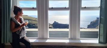 Quarto júnior, vista para o mar | Vista do quarto