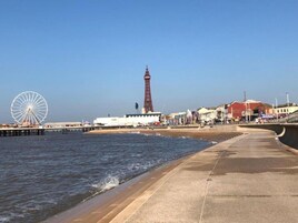 Quarto Superior, várias camas (Family of 3) | Vista do quarto