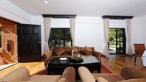 Suíte (Amazing) | Área de estar | TV