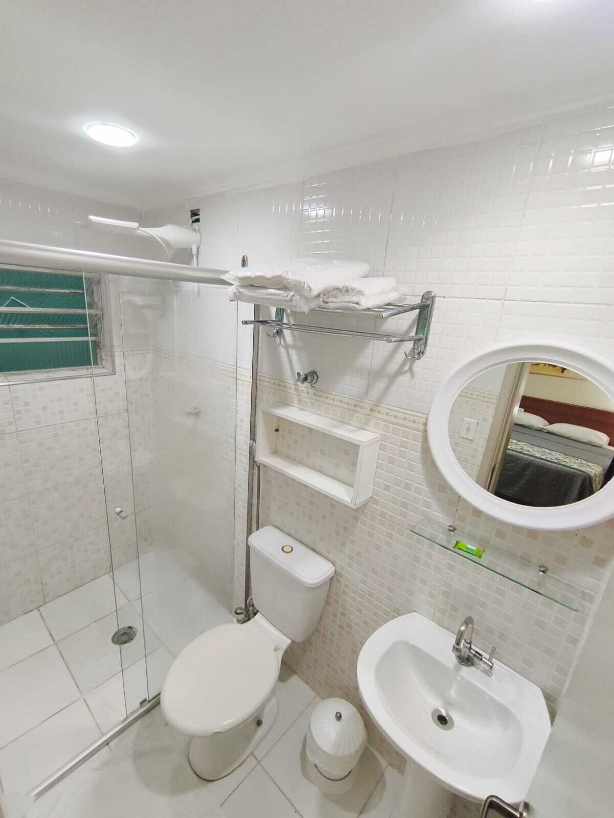 Quarto duplo superior, para não fumantes, suíte | Banheiro | Chuveiro, secador de cabelo (mediante solicitação), toalhas de banho 
