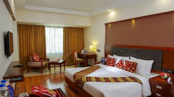 Quarto Club | Roupa de alta qualidade, minibar, cofre no quarto, secretária