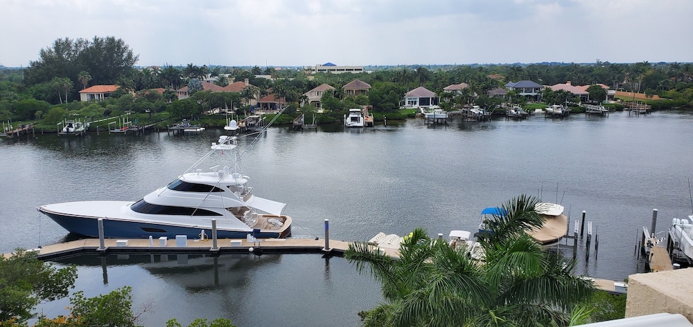 Wyndham Grand Jupiter At Harbourside Place - reviews,open hours,photo ...