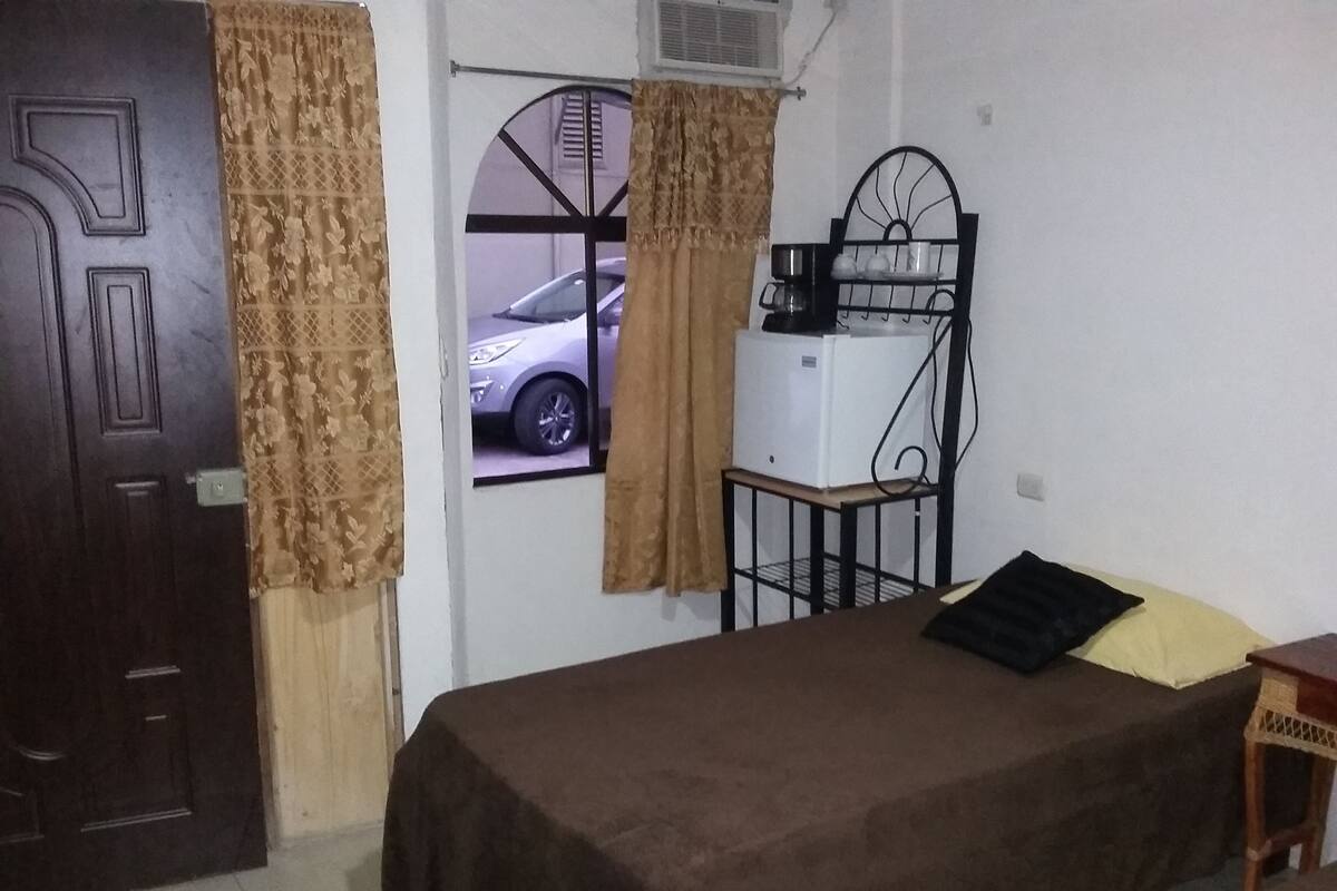 Quarto Triplo Standard, 1 quarto, frigorífico | Wi-fi grátis 
