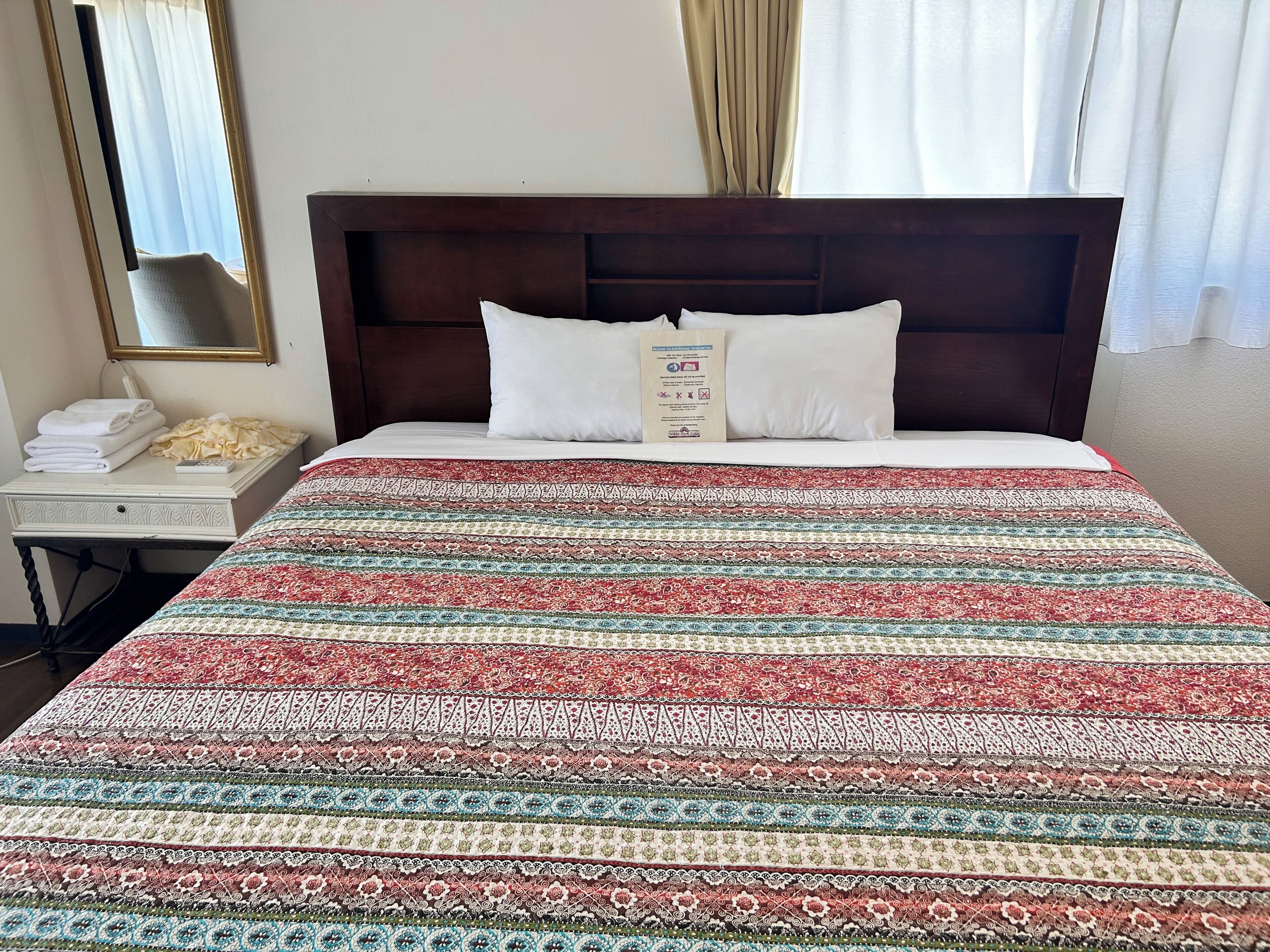 Quarto | Cofres nos quartos, cortinas blackout, quartos à prova de som