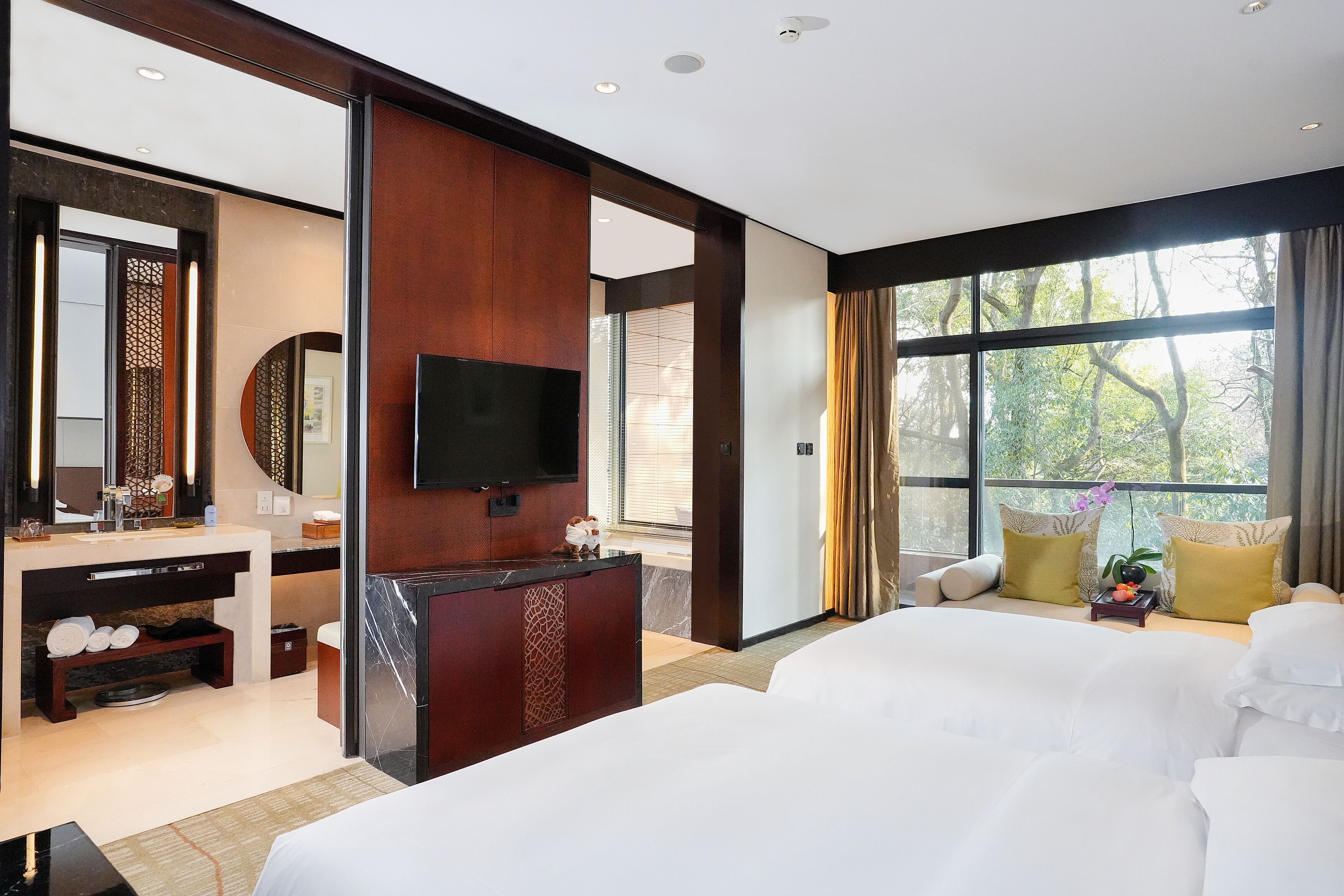 Quarto Familiar | Roupa de alta qualidade, minibar grátis 