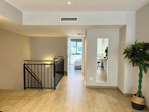 Apartamento (Duplex) | Área de estar | TV de tela plana, DVD player