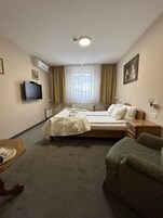 Roupa de alta qualidade, secretária, quartos insonorizados 