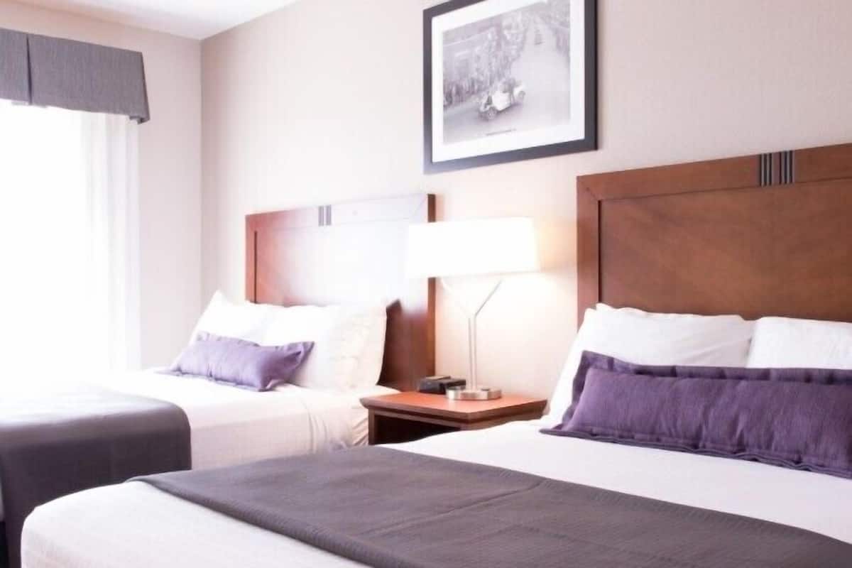 Quarto (Queen Queen) | Roupa hipoalergénica, secretária, ferro/tábua de engomar