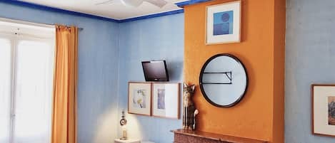 Quarto triplo, banheiro compartilhado | Roupas de cama premium, individualmente decorados