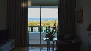 Minibar, cofre no quarto, quartos insonorizados, ferro/tábua de engomar