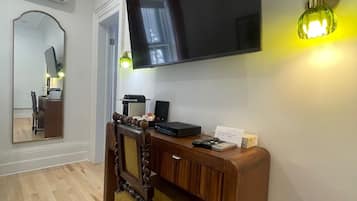 Quarto standard, 1 cama Queen | Roupas de cama premium, individualmente decorados