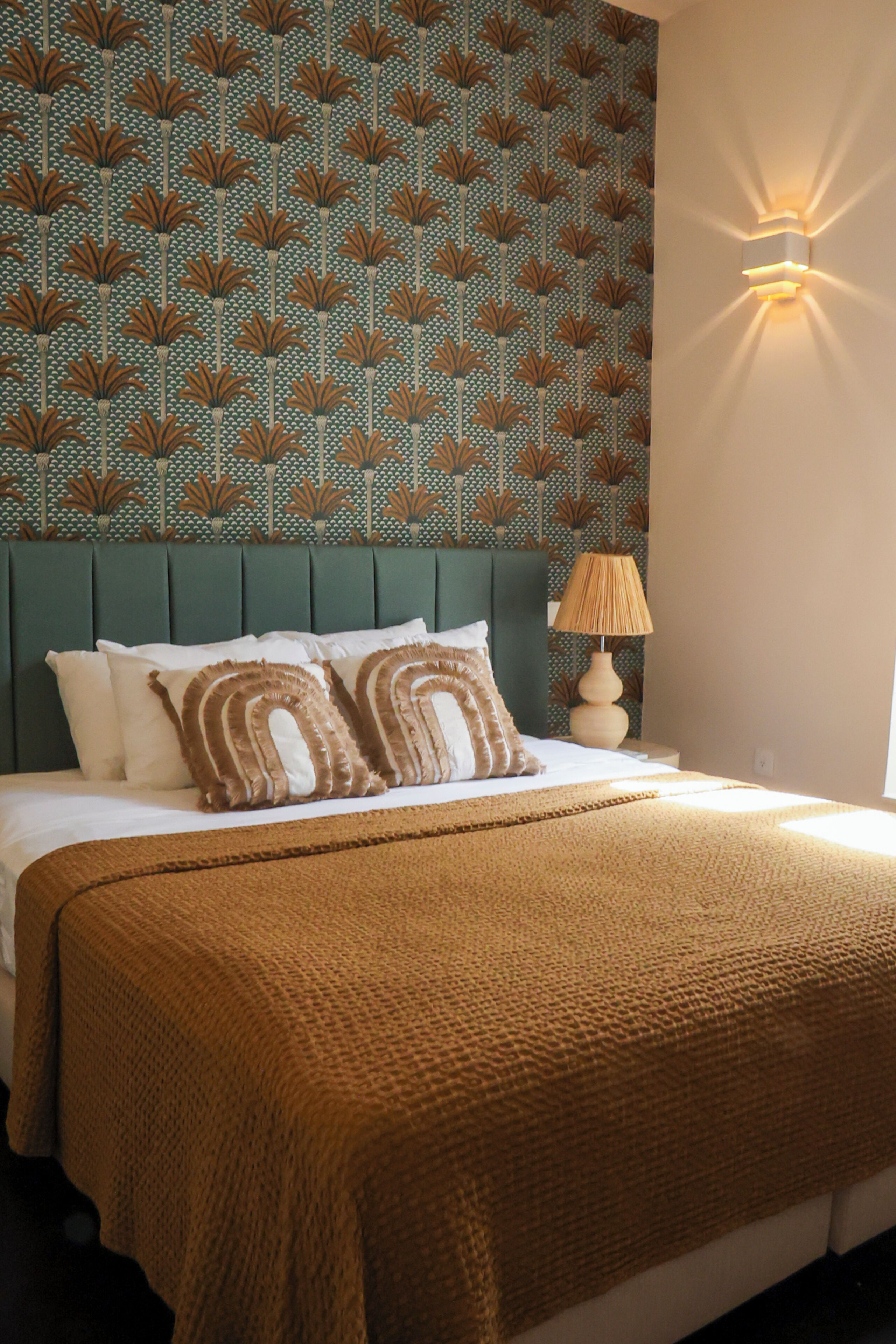 Quarto conforto | Roupas de cama premium, frigobar, cofres nos quartos