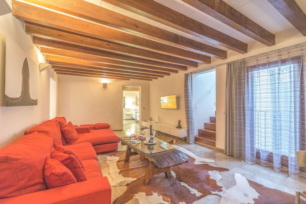Suite de Luxo, terraço, Vista para a cidade | 1 quarto, cofre no quarto, com decoração personalizada, secretária