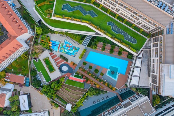 The Sense De Luxe – All Inclusive - Side
