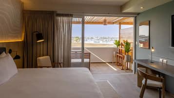 Quarto casal luxo, 1 cama King, vista para o mar | Cofres nos quartos, escrivaninha, Wi-Fi de cortesia, roupa de cama