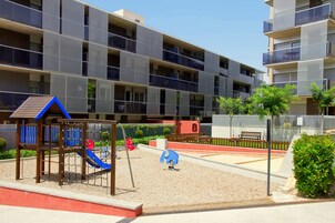 Área de recreio para crianças (ao ar livre)