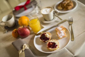 Café da manhã com buffet todos os dias mediante uma taxa
