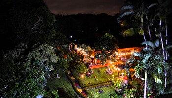 Quarto Standard, 2 camas de casal | Vista do quarto