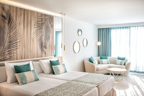 Roupa de alta qualidade, minibar, cofre no quarto 