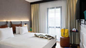 Supreme Queen Balcony Room | Cortinas/cortinados opacos, ferro/tábua de engomar, Wi-fi grátis