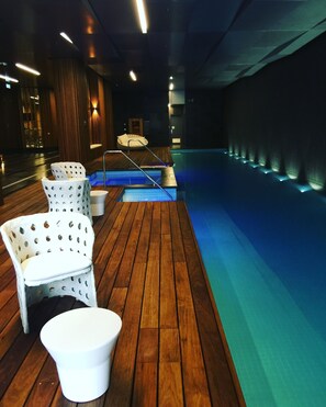 Piscina interna, piscina externa