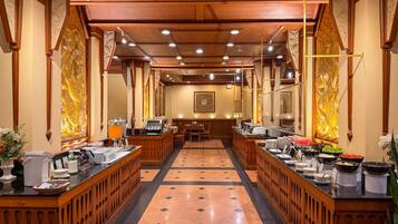 Almoço e jantar, culinária internacional