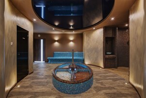 Tratamentos corporais, hidroterapia, massagens de pedras quentes 