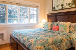 Raven's Nest | Com decoração personalizada, com mobília individualizada 