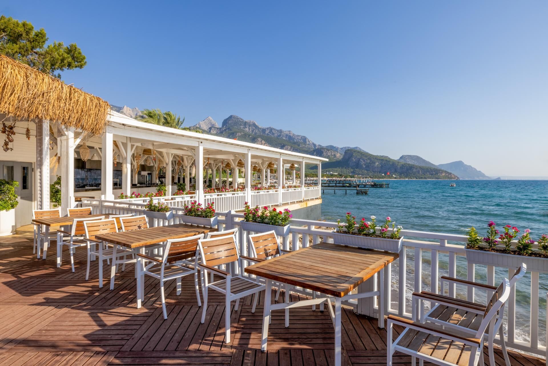 6 restaurantes: opção de café da manhã, almoço e jantar