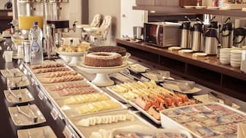 Café da manhã continental grátis todos os dias