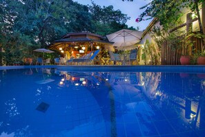 Piscina externa