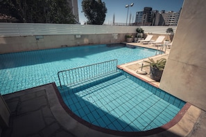 Bar à beira da piscina