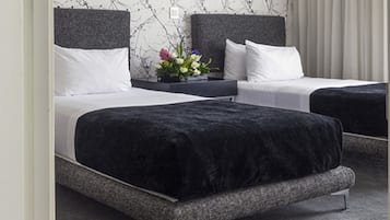 Quarto superior, 2 camas de casal | Cofres nos quartos, escrivaninha, quartos à prova de som, berços grátis