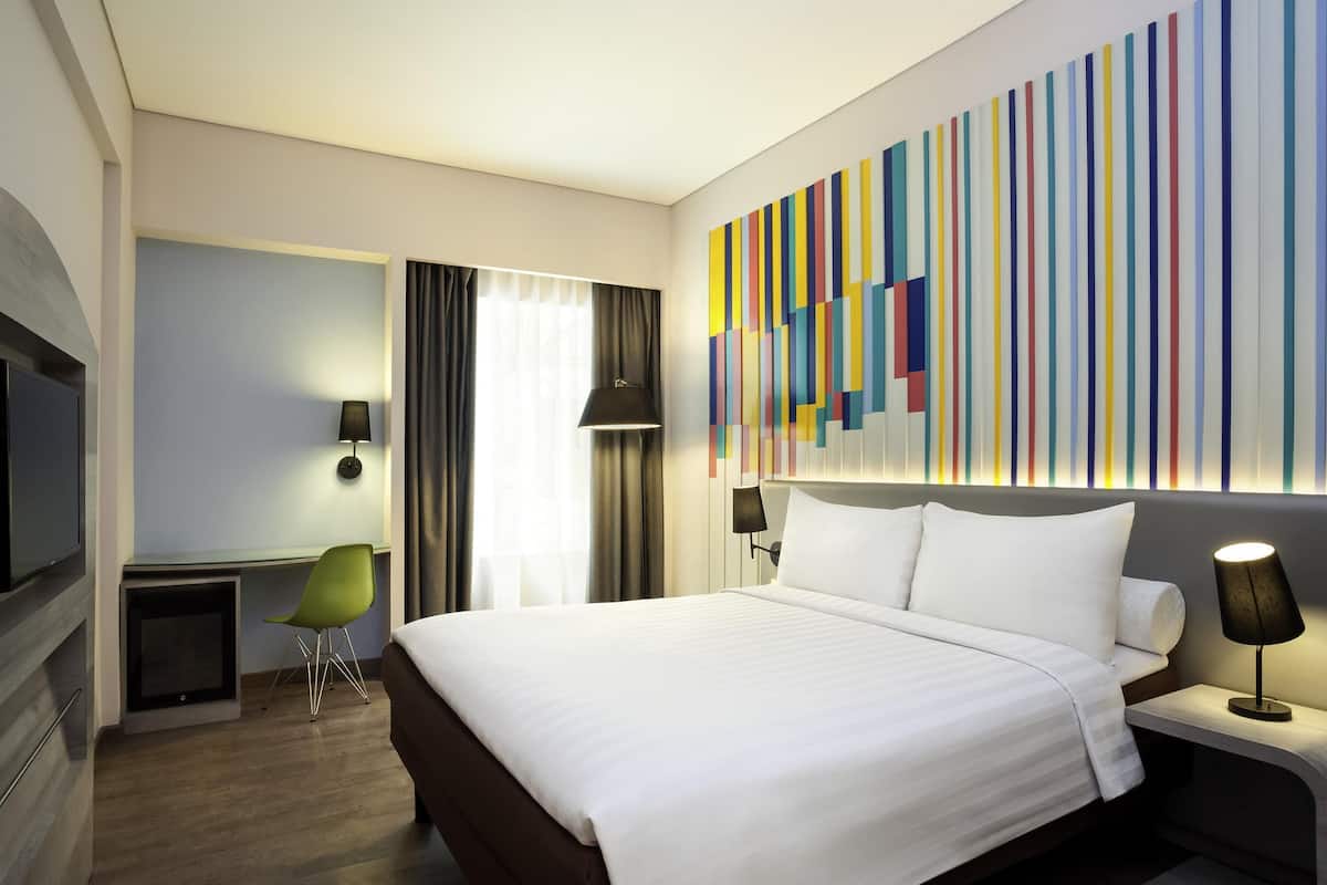 Quarto standard, 1 cama de casal | Frigobar, cofres nos quartos, escrivaninha, cortinas blackout