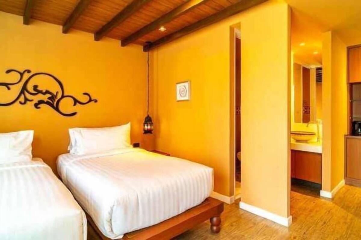 Minibar, cofre no quarto, cortinas/cortinados opacos