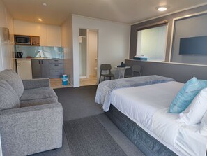 Hideaway of Rotorua in Rotorua: Find Hotel Reviews, Rooms, and Prices ...