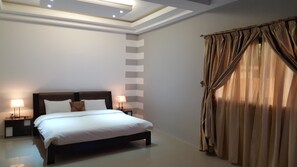 Suite Executiva | Lençóis de algodão egípcio, camas de colchão Tempur-Pedic, minibar