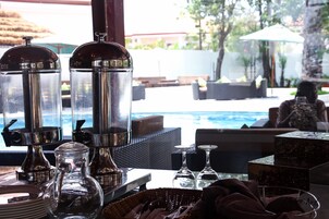 Café da manhã grátis